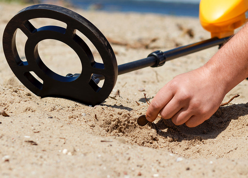 SAKOBS Metal Detector - Perfect for Treasure Hunting Beginners